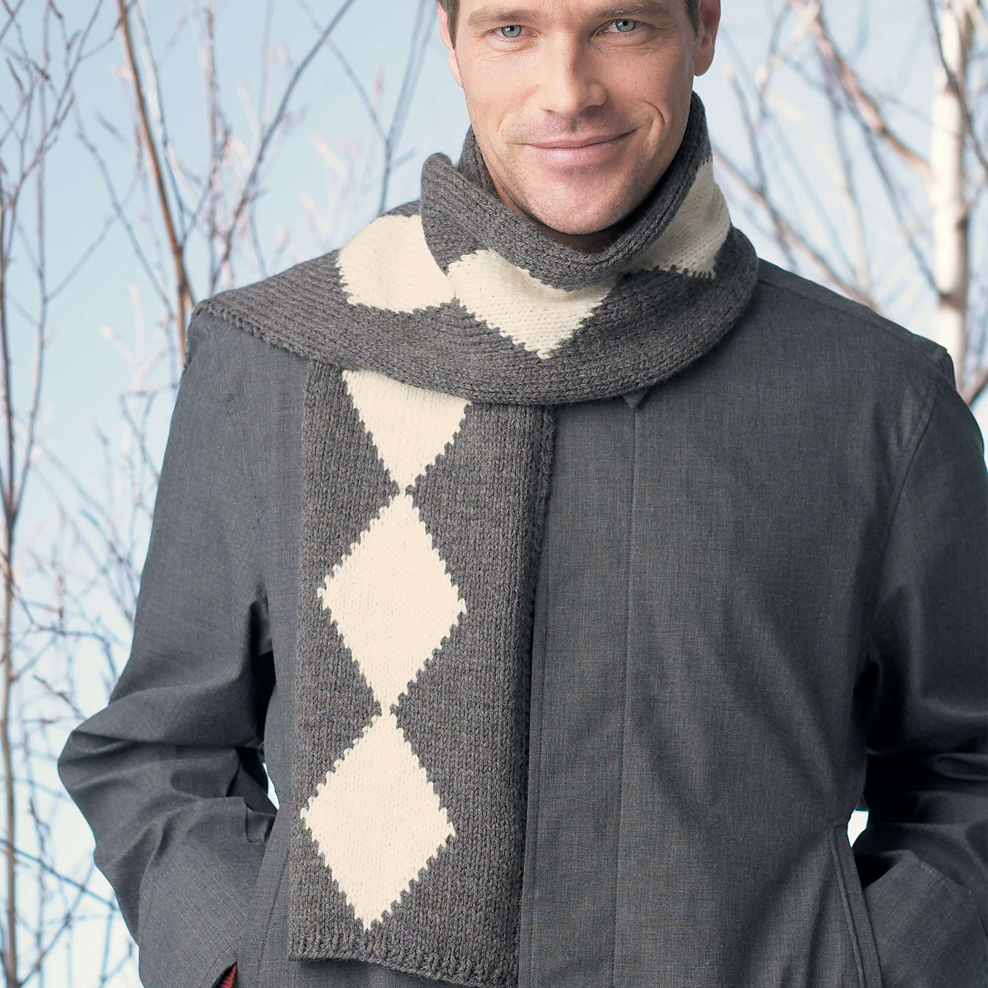 Free Patons Diamond Scarf Knitting Pattern | Yarnspirations