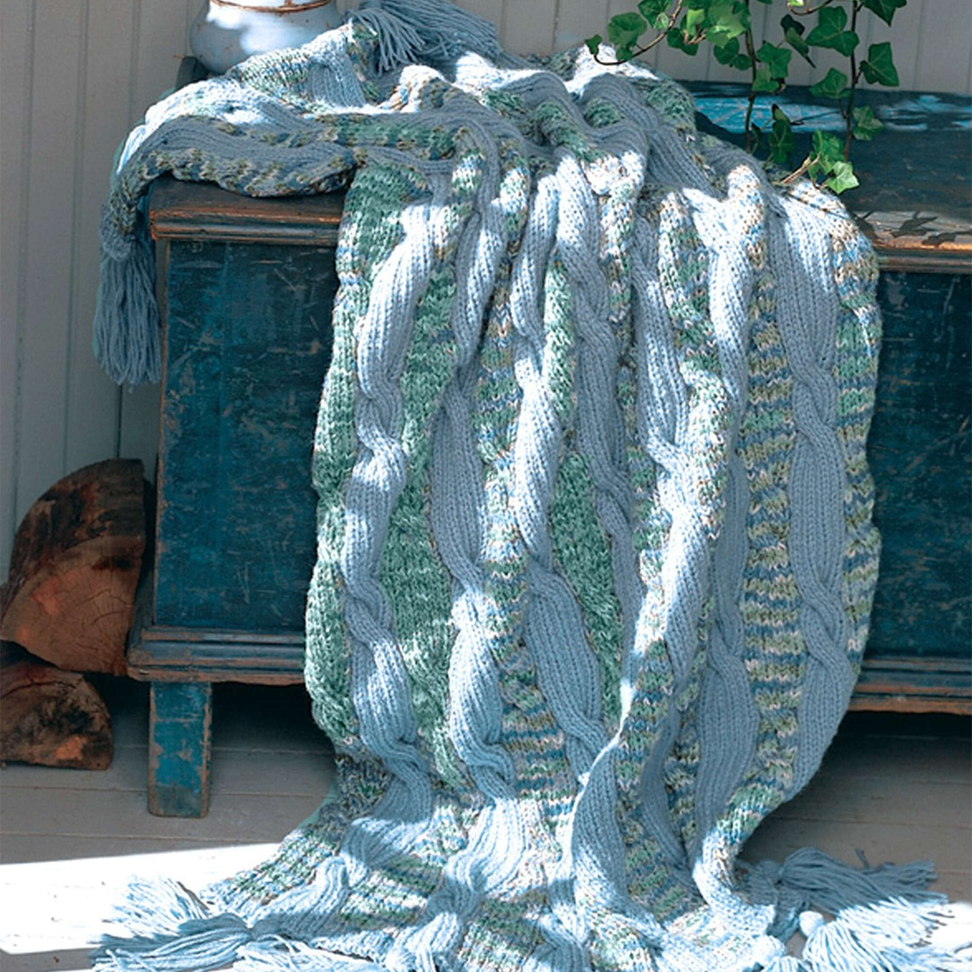 Free Patons Cables Knitting Pattern | Yarnspirations