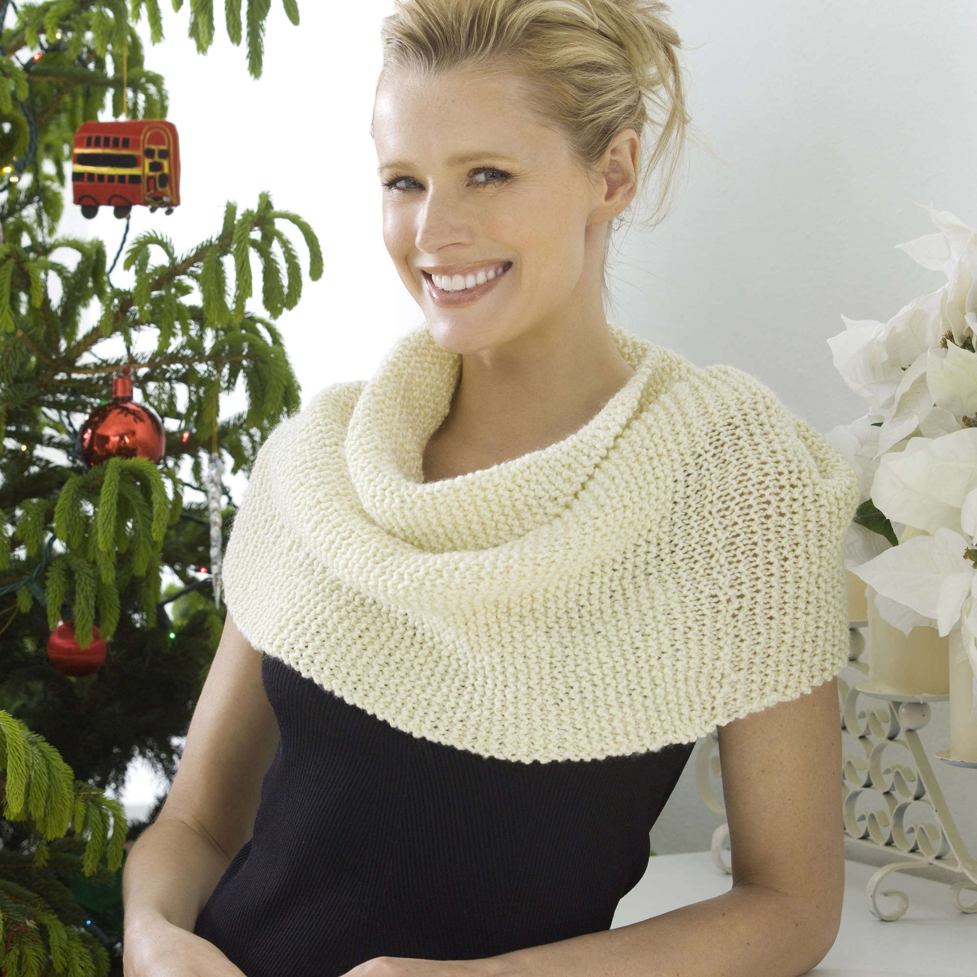 Free Easy Red Heart One Knit & One Mobius Crochet Pattern | Yarnspirations