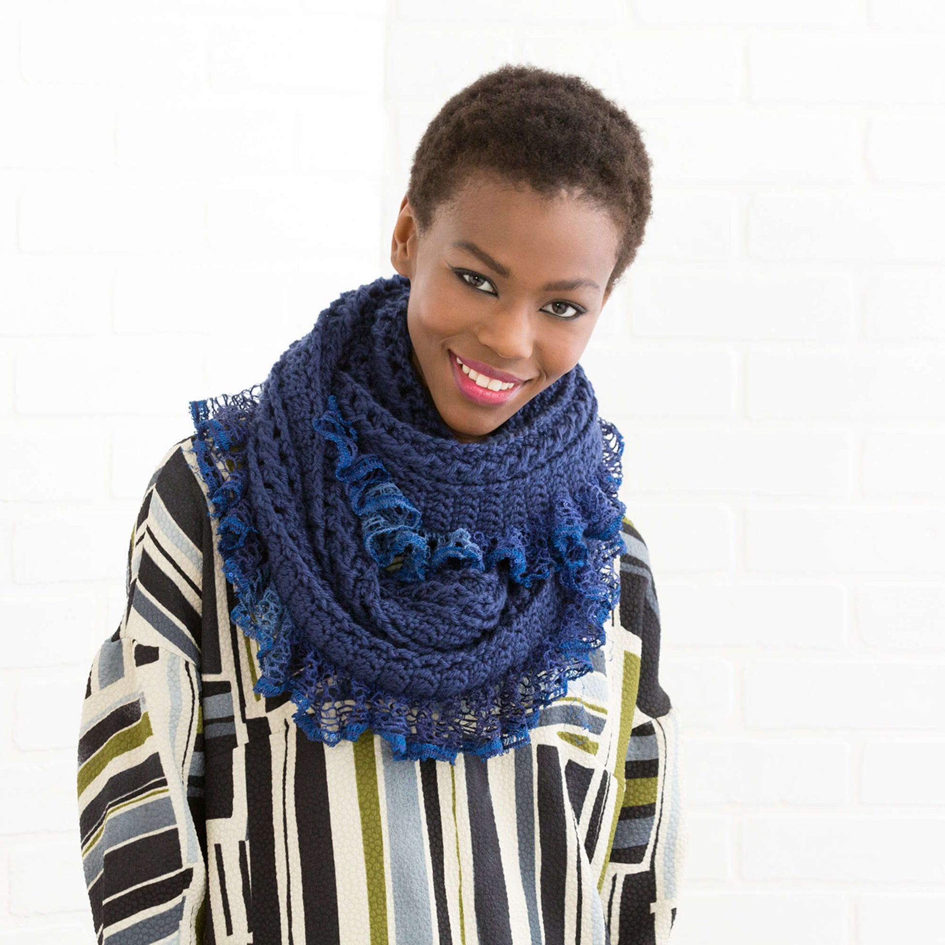 Free Red Heart Vortex Ruffled Cowl Crochet Pattern | Yarnspirations