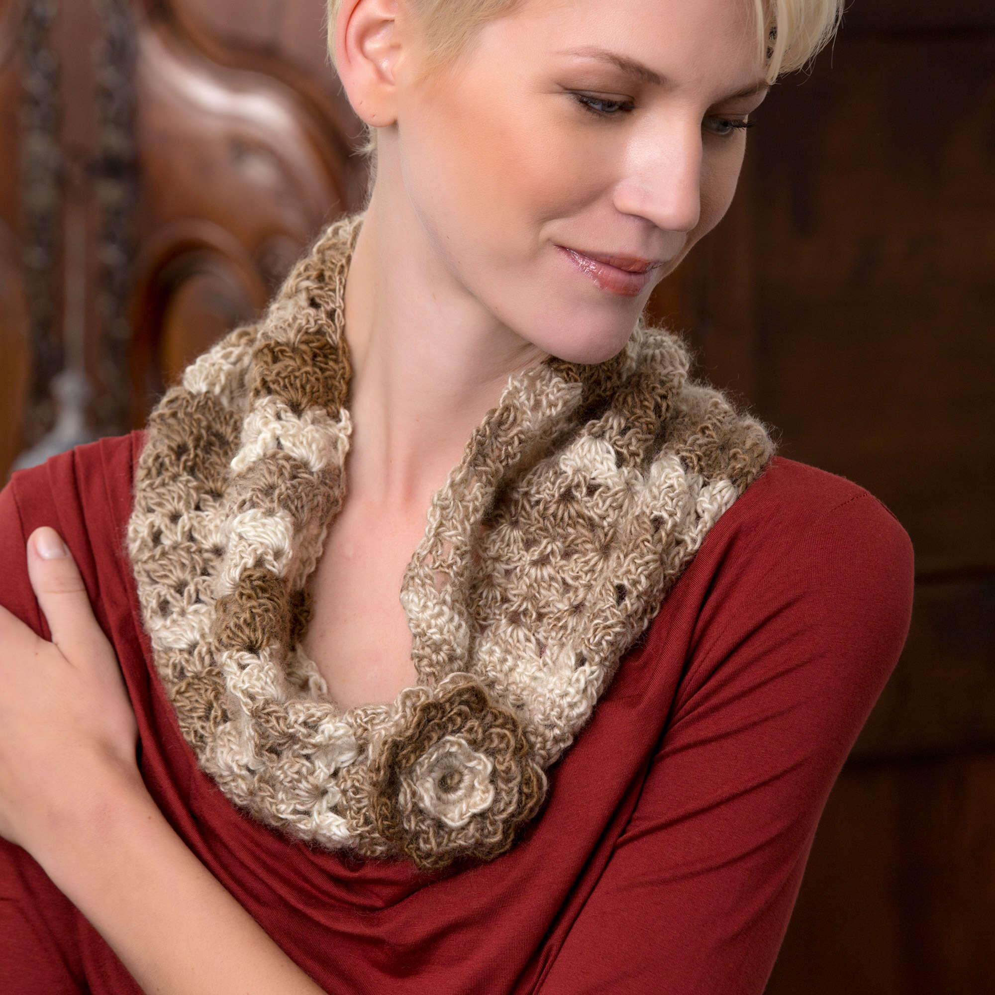 Free Easy Red Heart Flowered Cowl Crochet Pattern | Yarnspirations