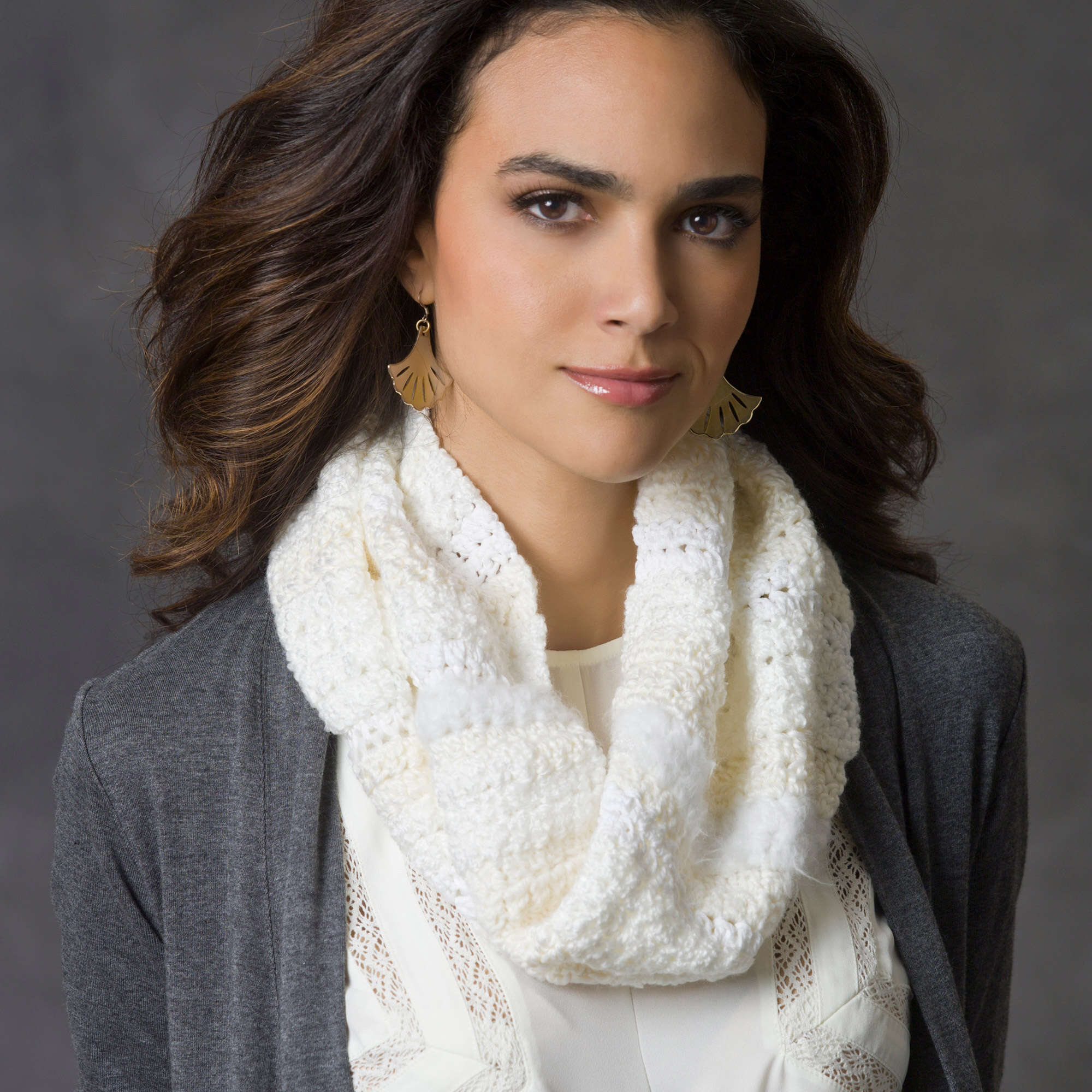 Free Easy Red Heart Cowl À La Mode Crochet Pattern | Yarnspirations