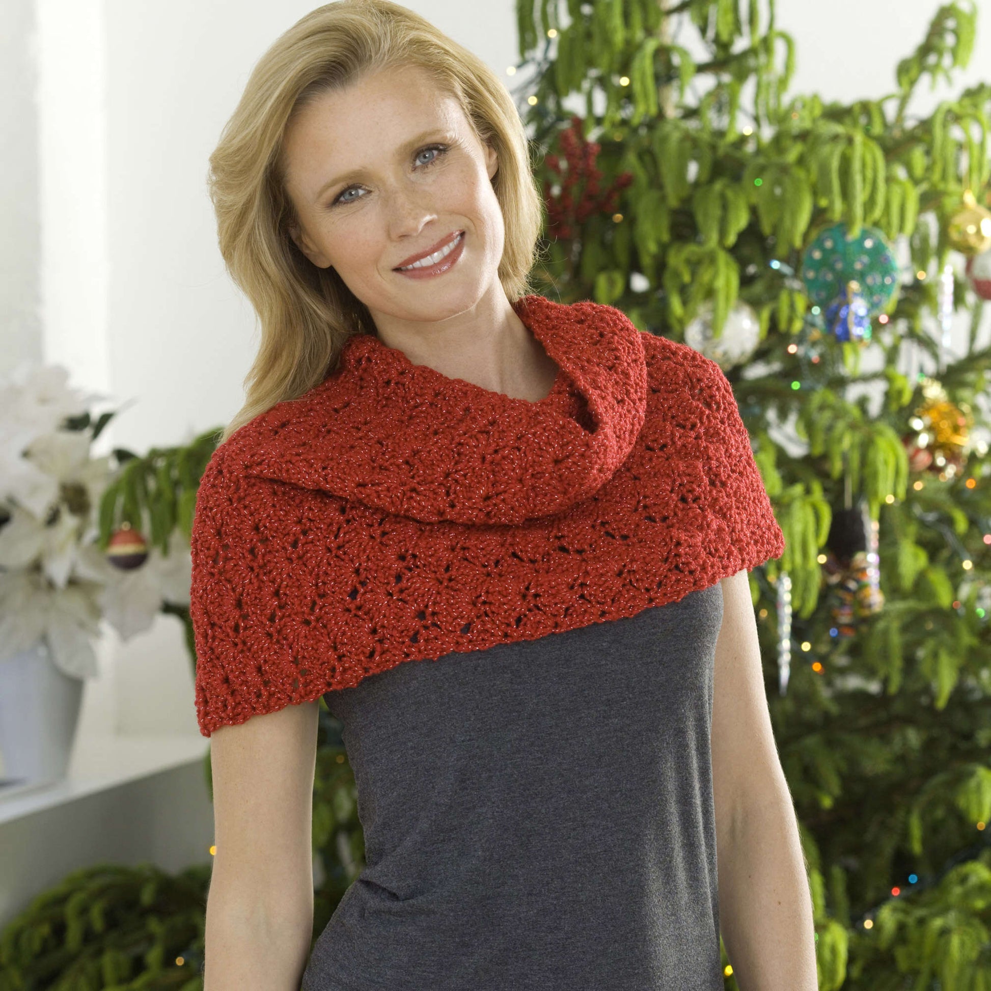 Free Easy Red Heart Shells Mobius Crochet Pattern | Yarnspirations