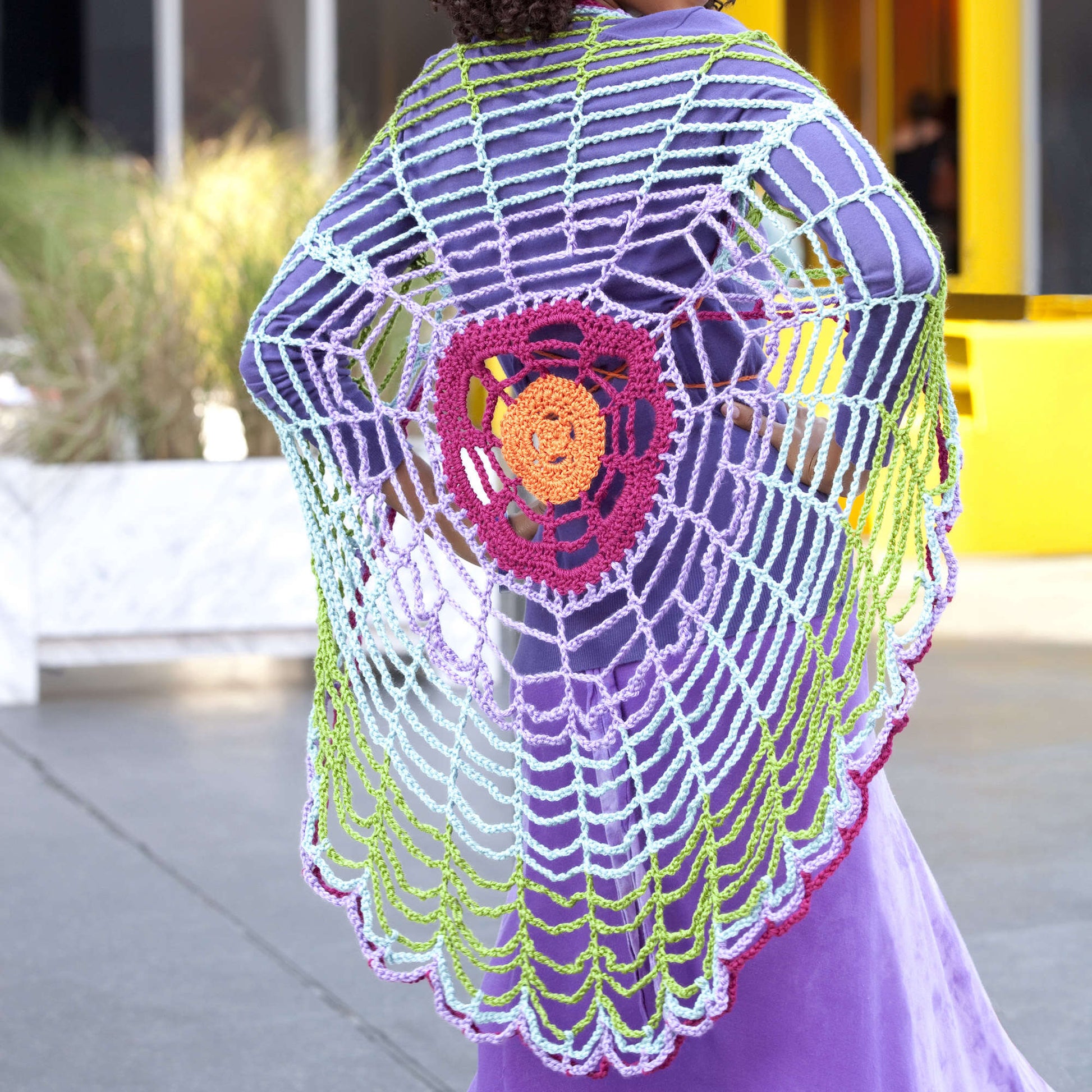 Free Red Heart Versatile Circle Wrap Crochet Pattern | Yarnspirations