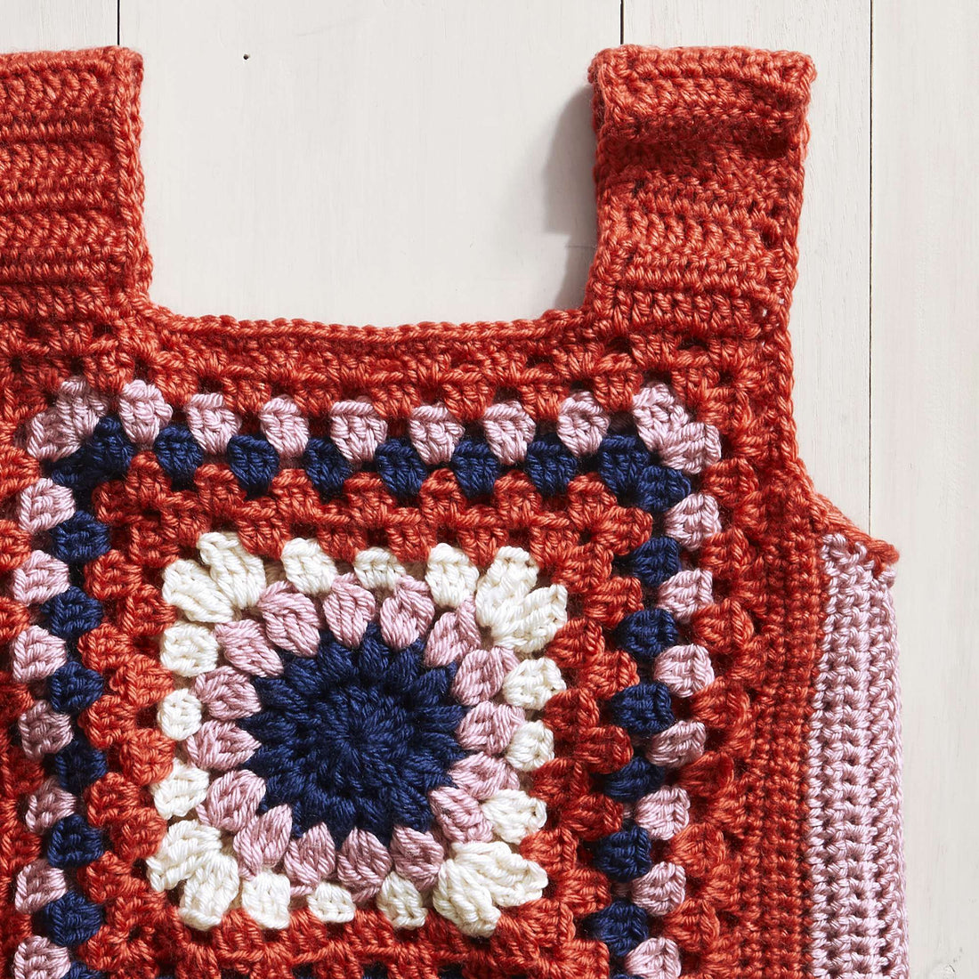Free Easy Stitch Club Retro Granny Top + Tutorial Crochet Pattern | Yarnspirations