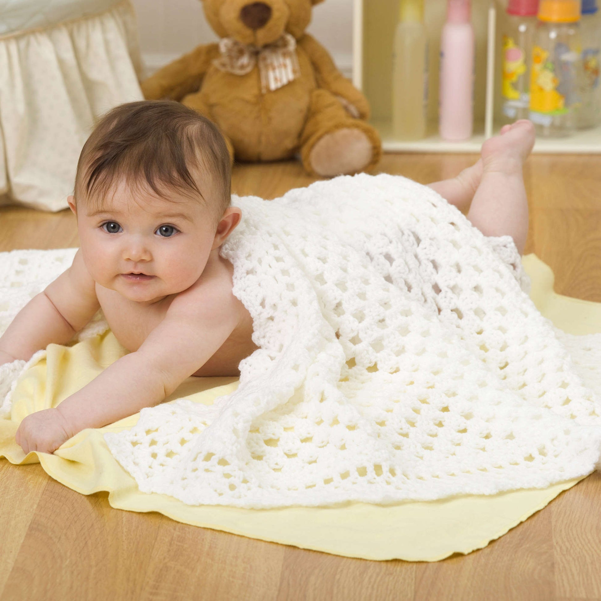Free Red Heart Lovable Crochet Baby Blanket Pattern | Yarnspirations