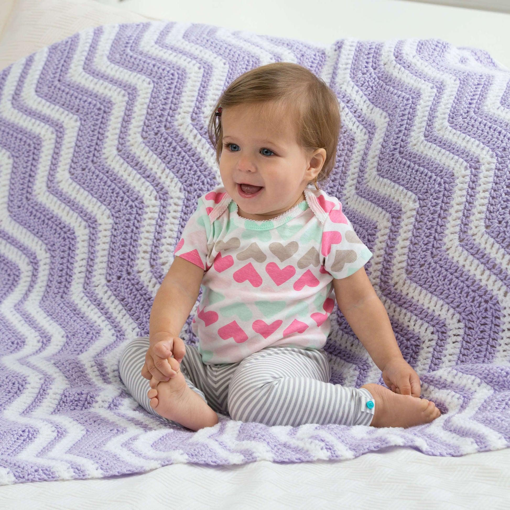 Free Red Heart Fuzzy Ripple Crochet Baby Blanket Pattern | Yarnspirations