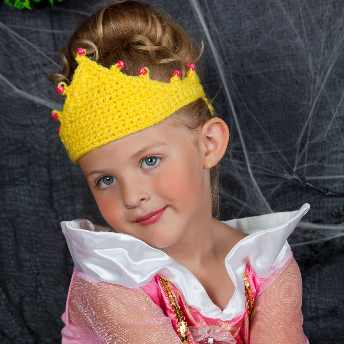 Free Easy Red Heart Tiara For A Princess Crochet Pattern | Yarnspirations