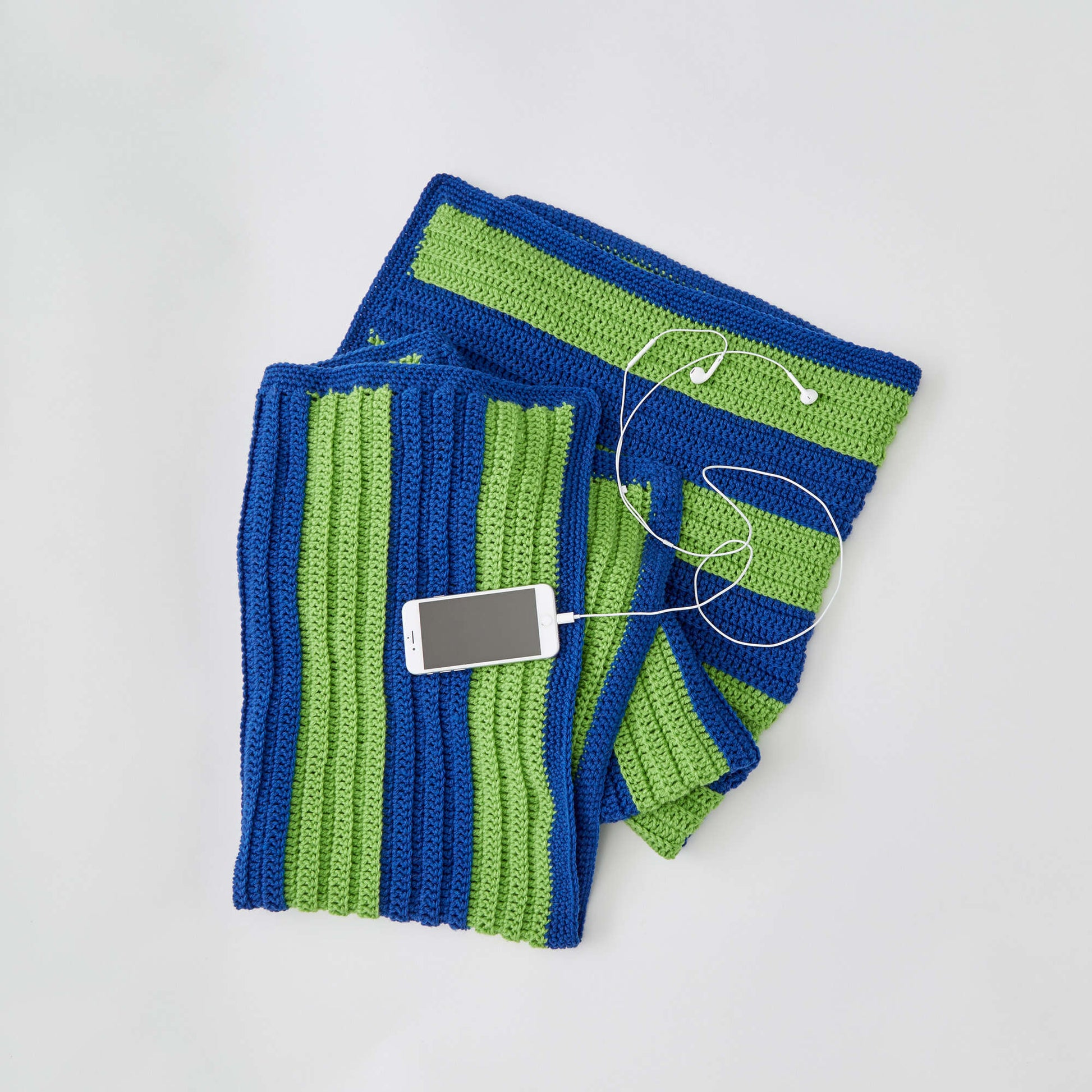 Free Red Heart Beginner Well-Schooled Throw Pattern | Yarnspirations