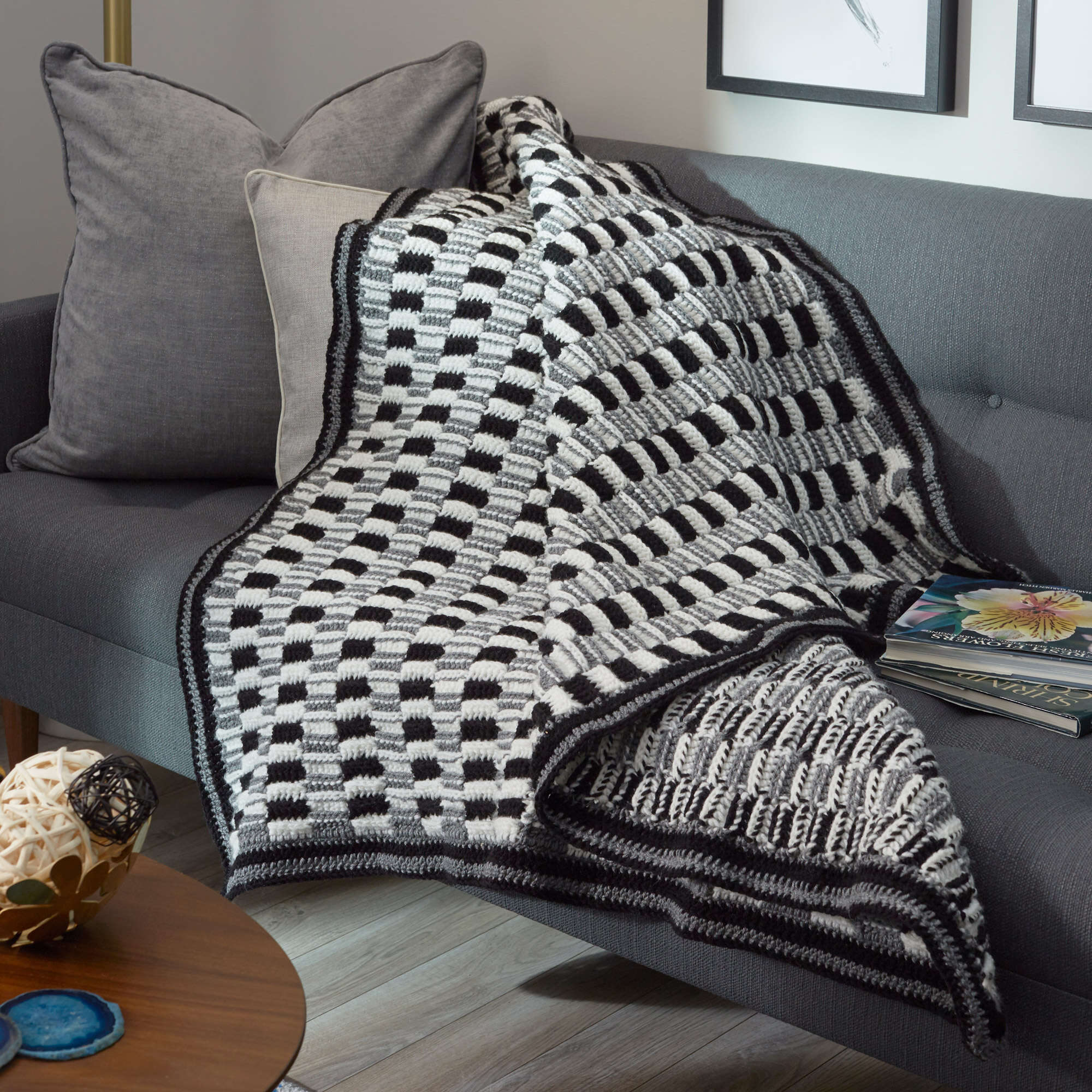 Free Red Heart Urban Optics Throw Crochet Pattern | Yarnspirations