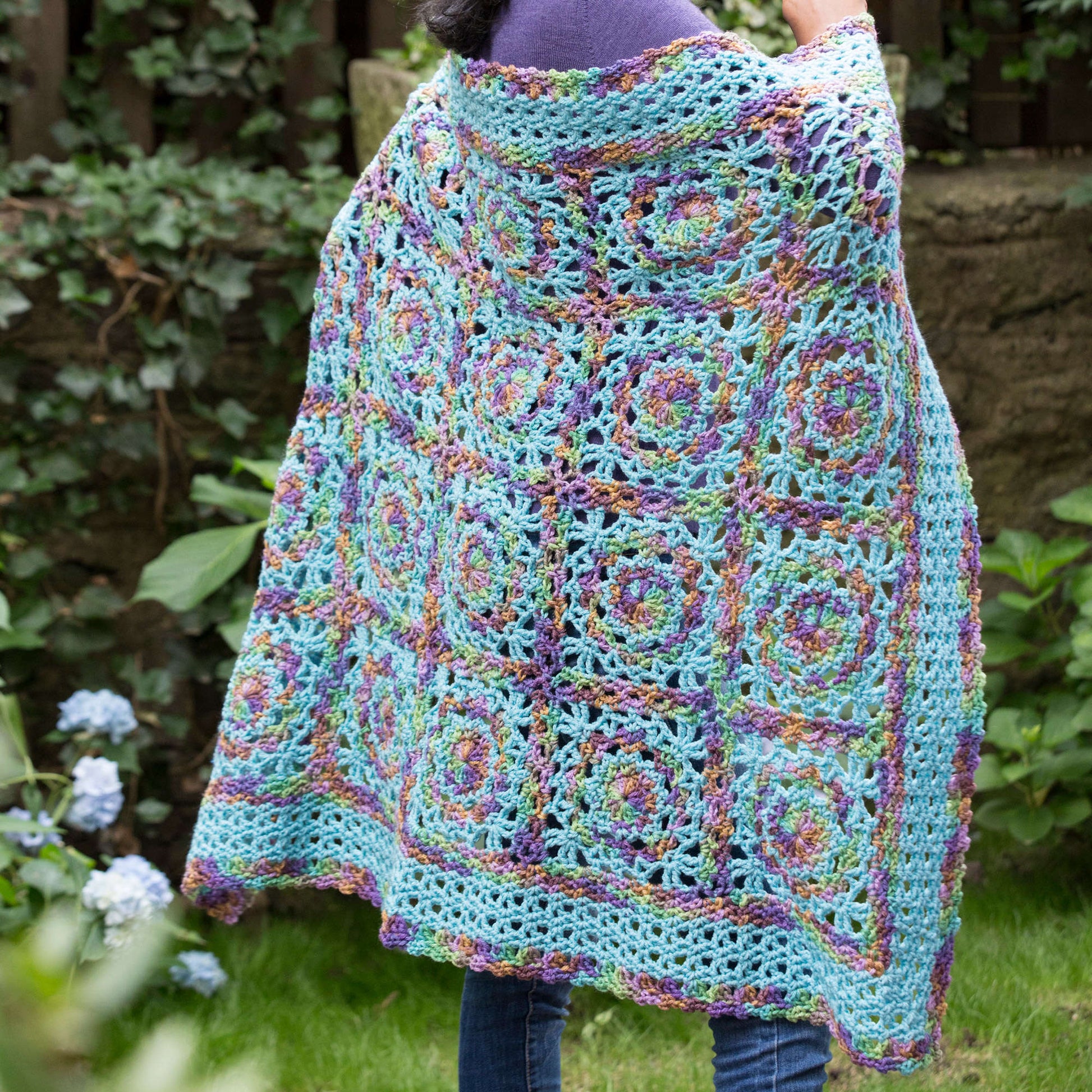 Free Red Heart Lacy Monet Throw Crochet Pattern | Yarnspirations