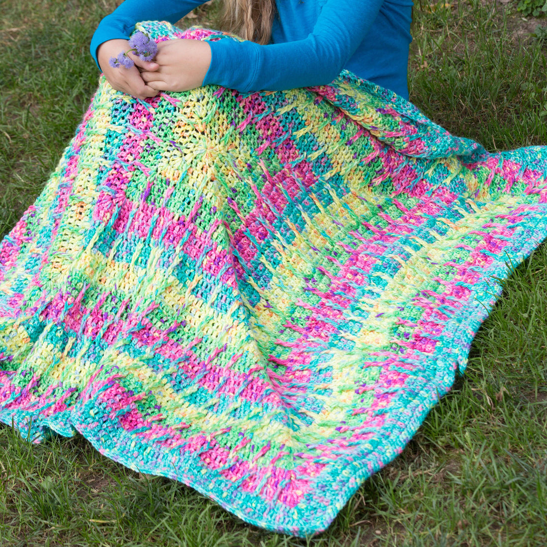 Free Red Heart Squares In Squares Throw Crochet Pattern | Yarnspirations