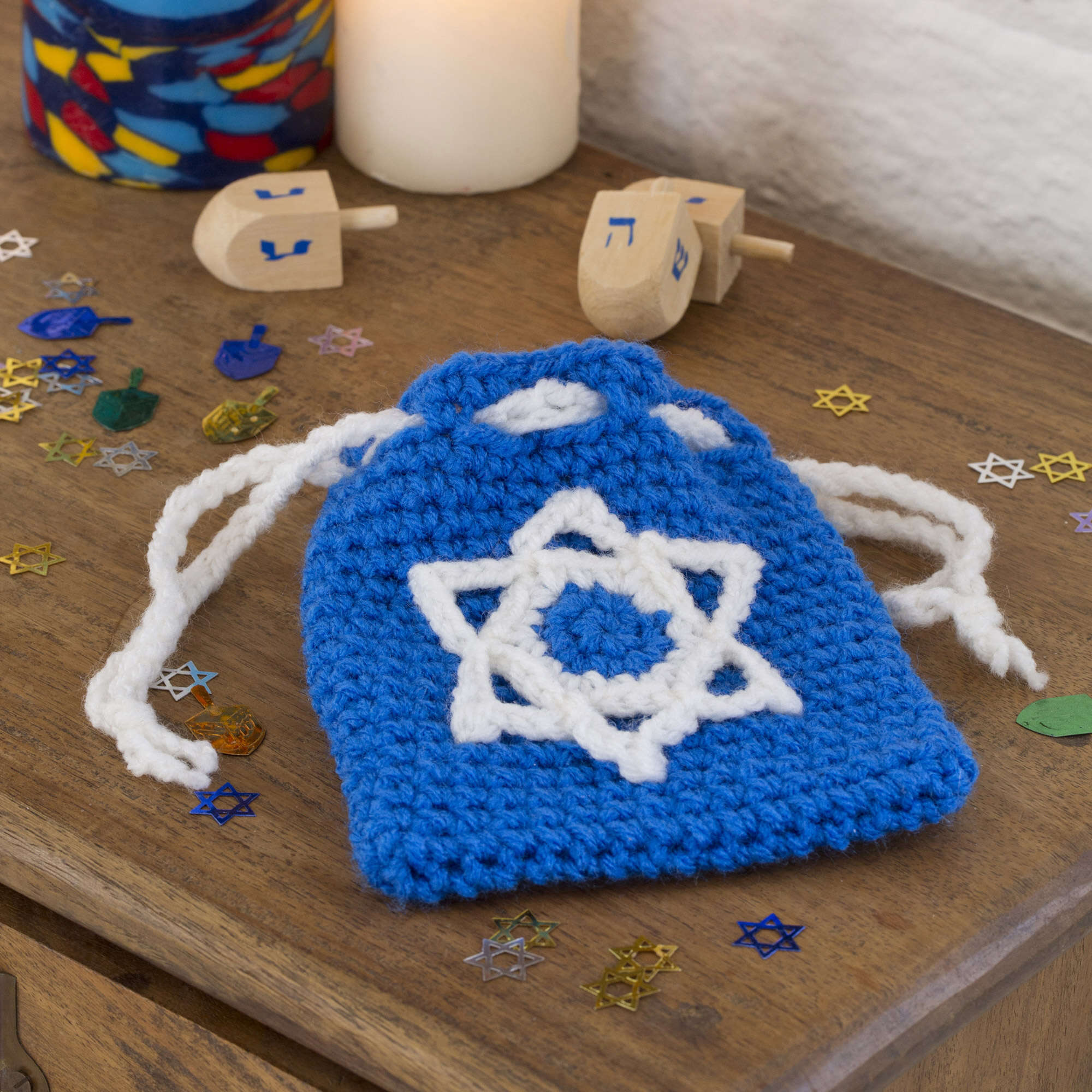 Free Easy Red Heart Gift of Gelt Bag Crochet Pattern | Yarnspirations