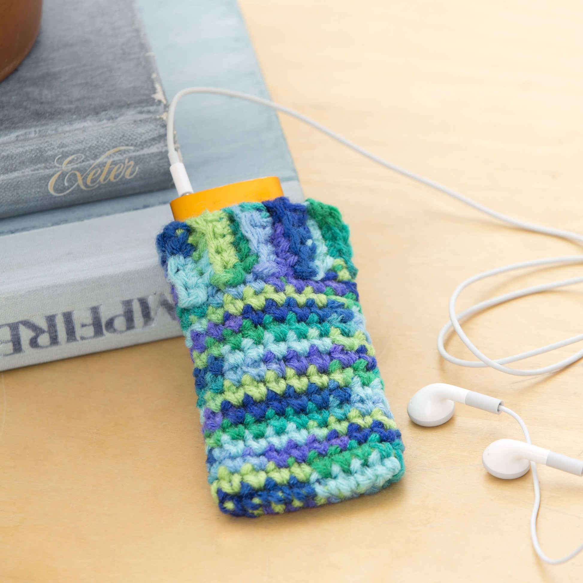 Free Easy Red Heart Ipod Cozy Crochet Pattern | Yarnspirations