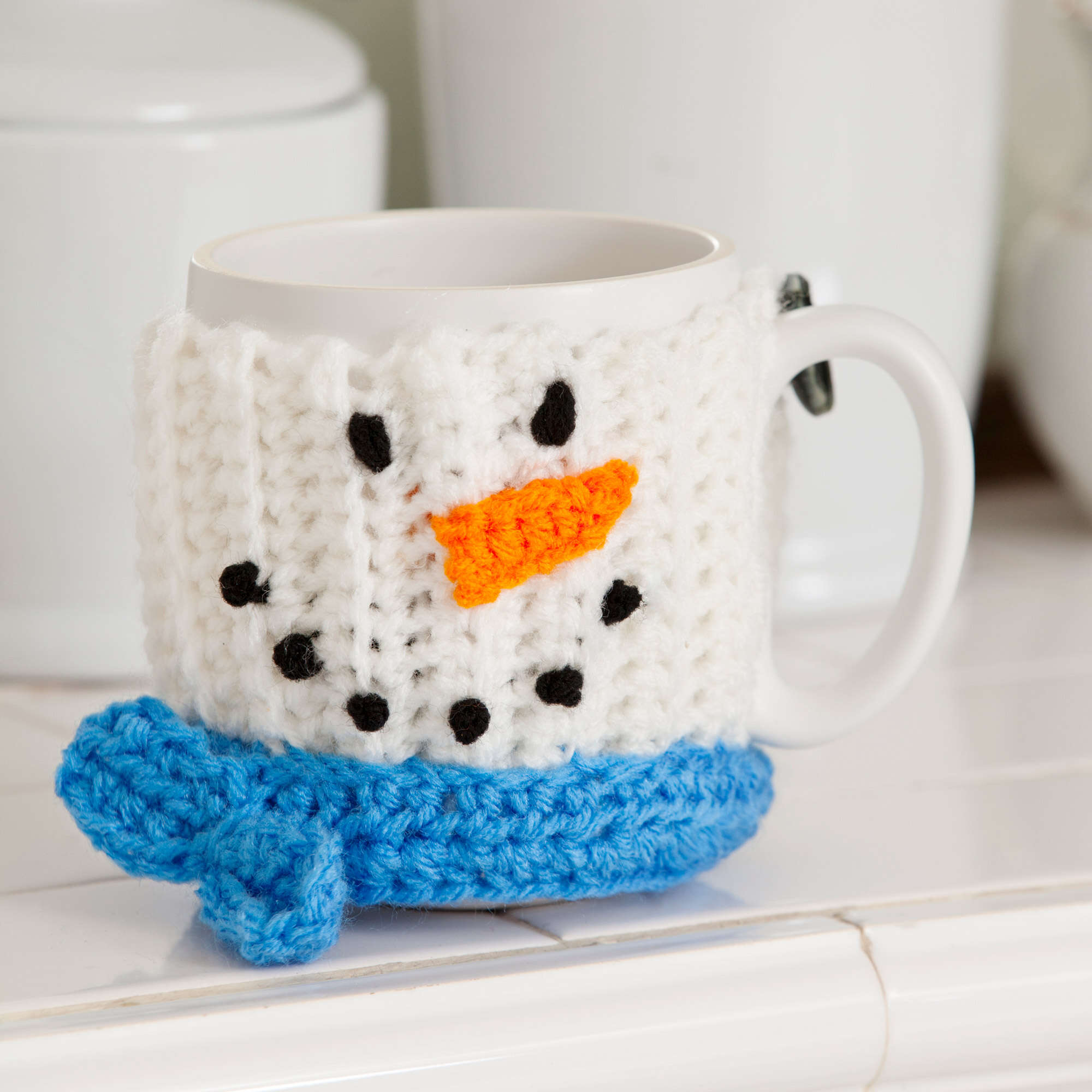 Free Red Heart Snowman Mug Hug Pattern | Yarnspirations