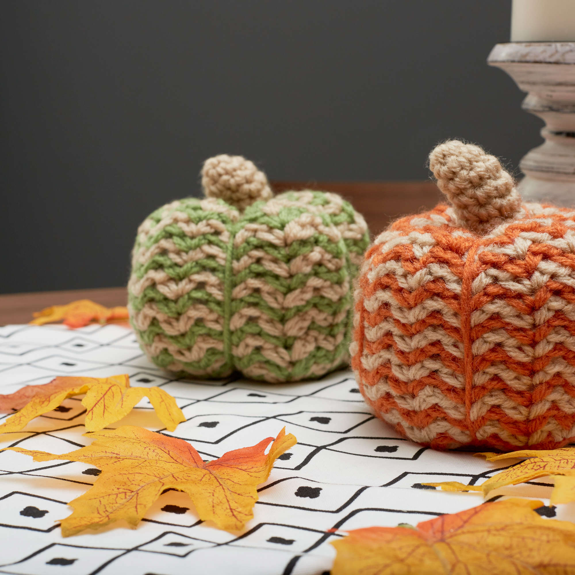 Free Easy Red Heart Spicy Pumpkins Crochet Pattern | Yarnspirations