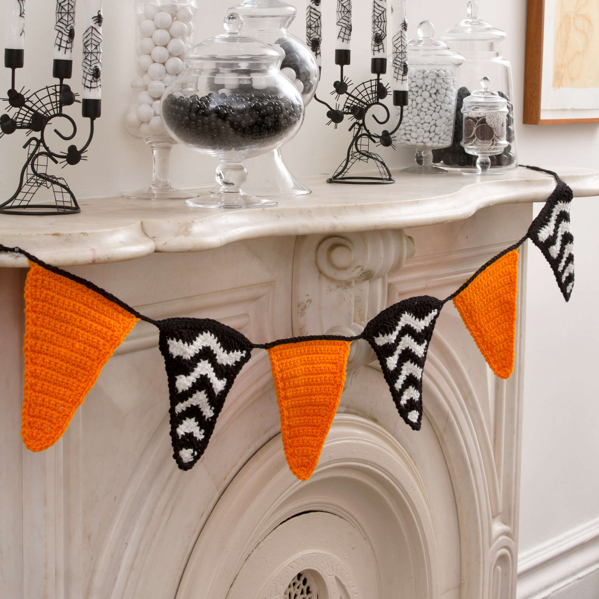 Free Easy Red Heart Halloween Decor Party Banner Crochet Pattern ...