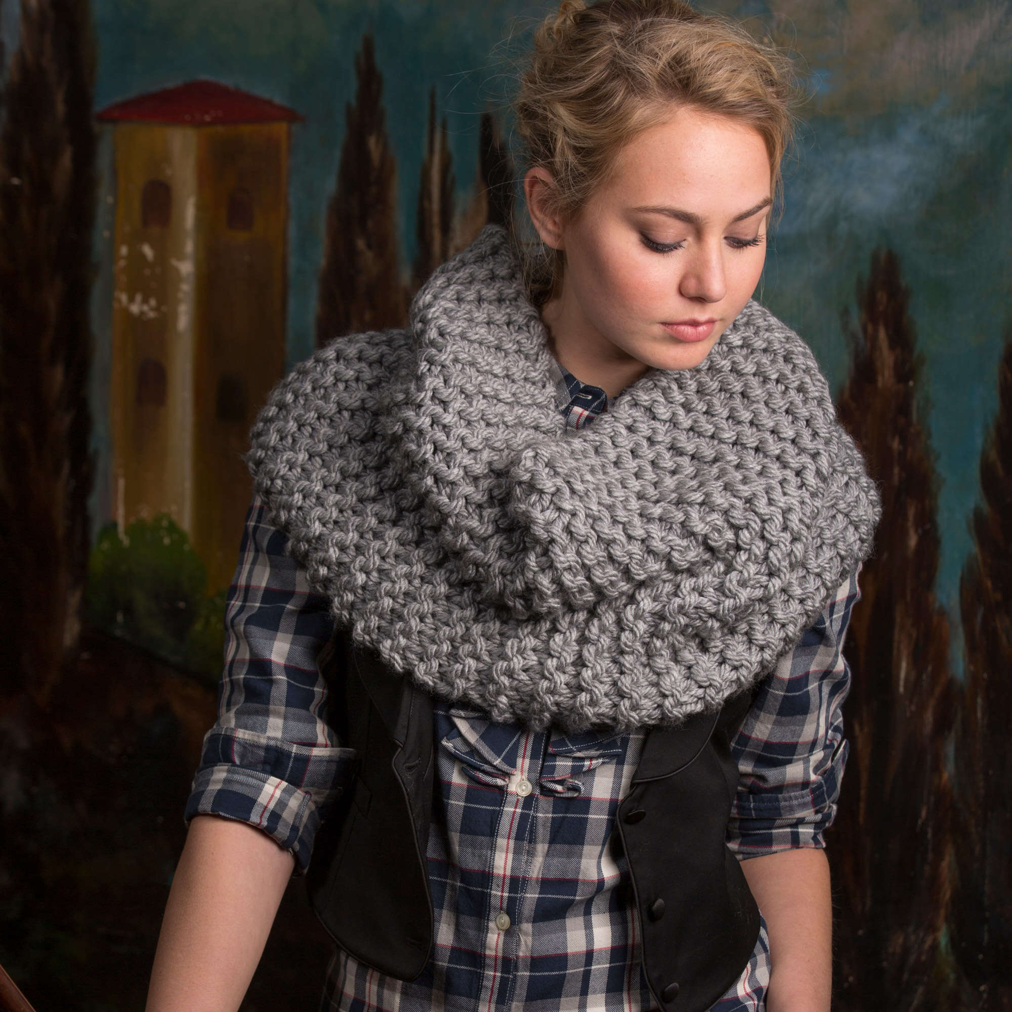 Free Beginner Red Heart Rendezvous Cowl Knitting Pattern | Yarnspirations
