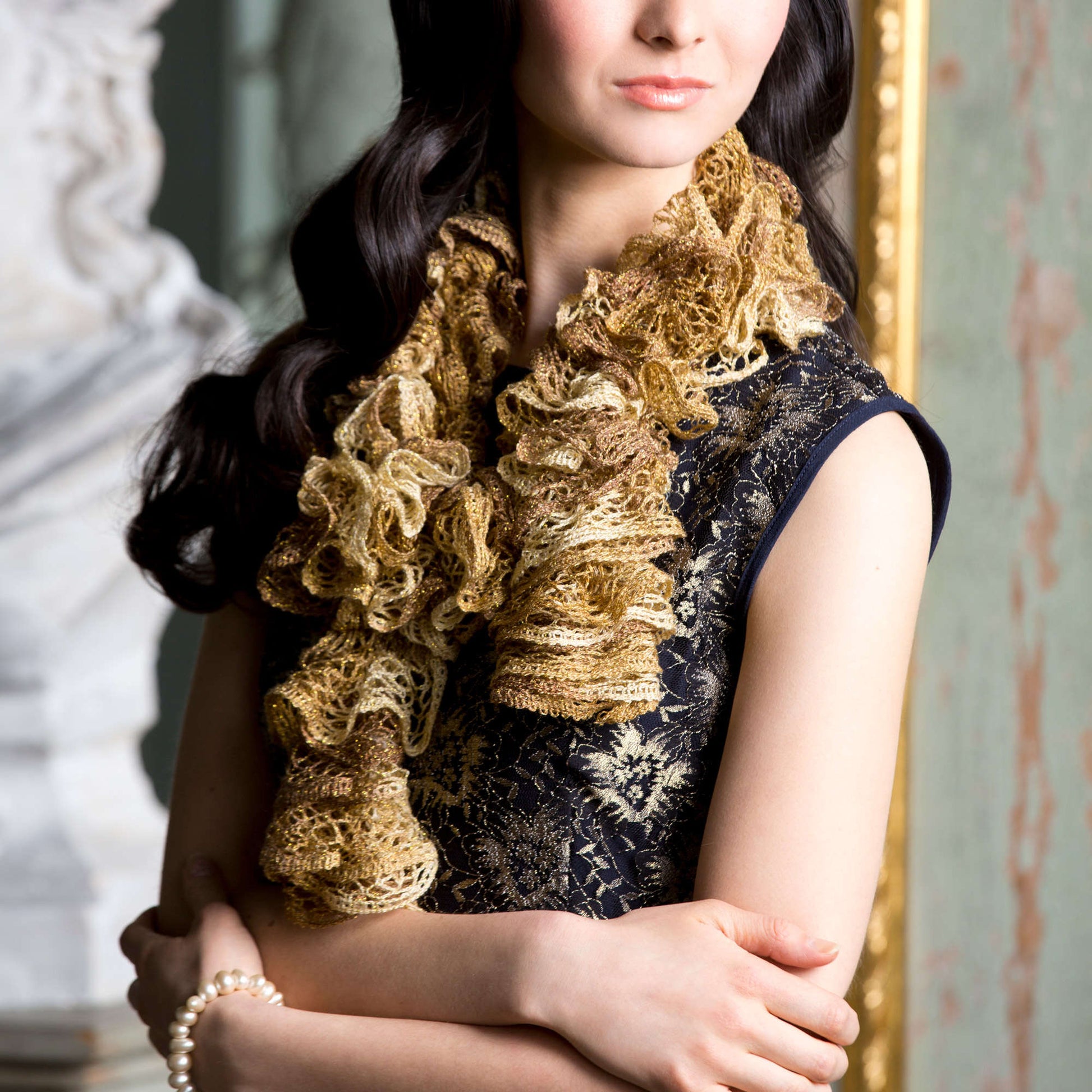 Free Easy Red Heart Metallic Swirls Scarf Knitting Pattern | Yarnspirations