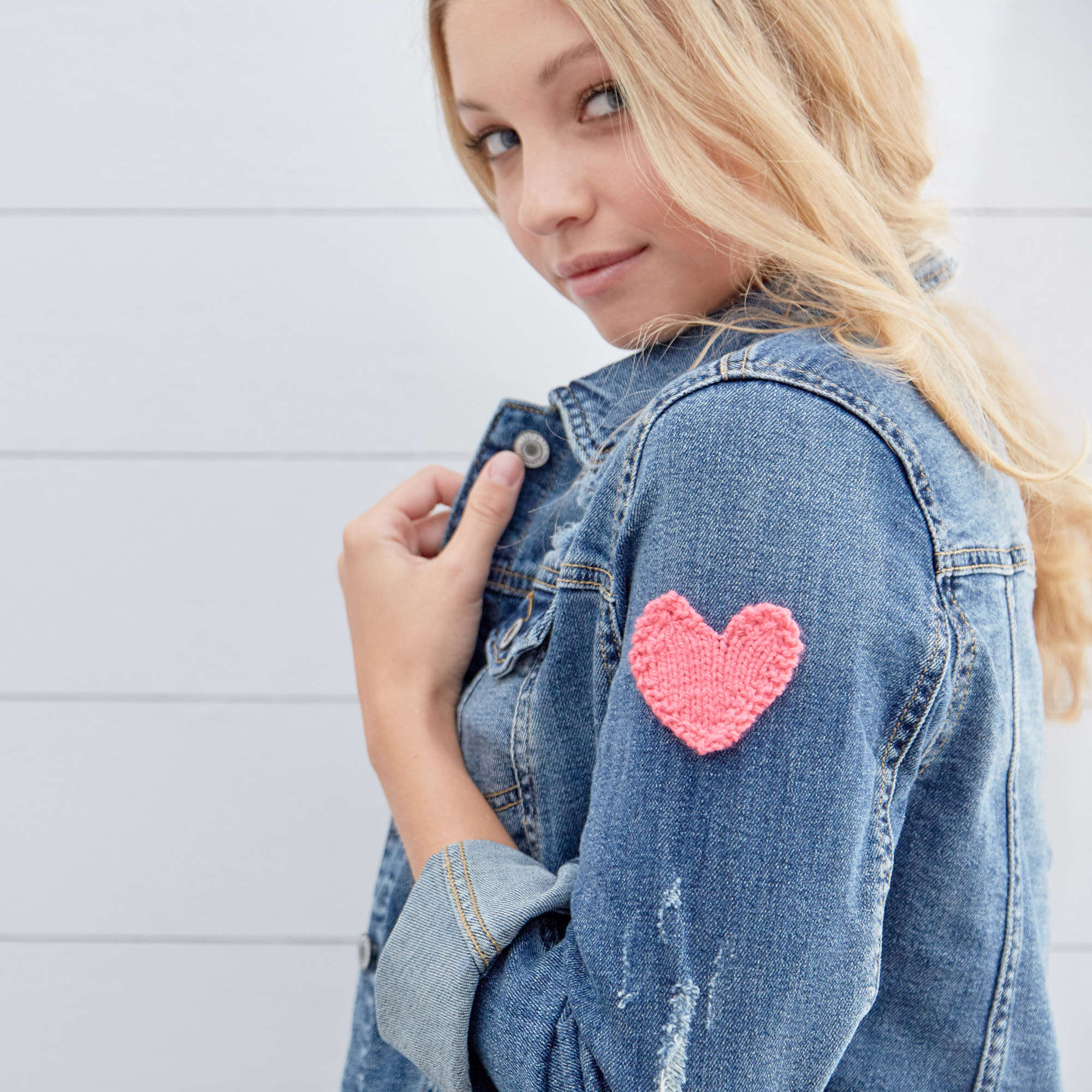 Free Easy Red Heart Heart Applique Knitting Pattern | Yarnspirations
