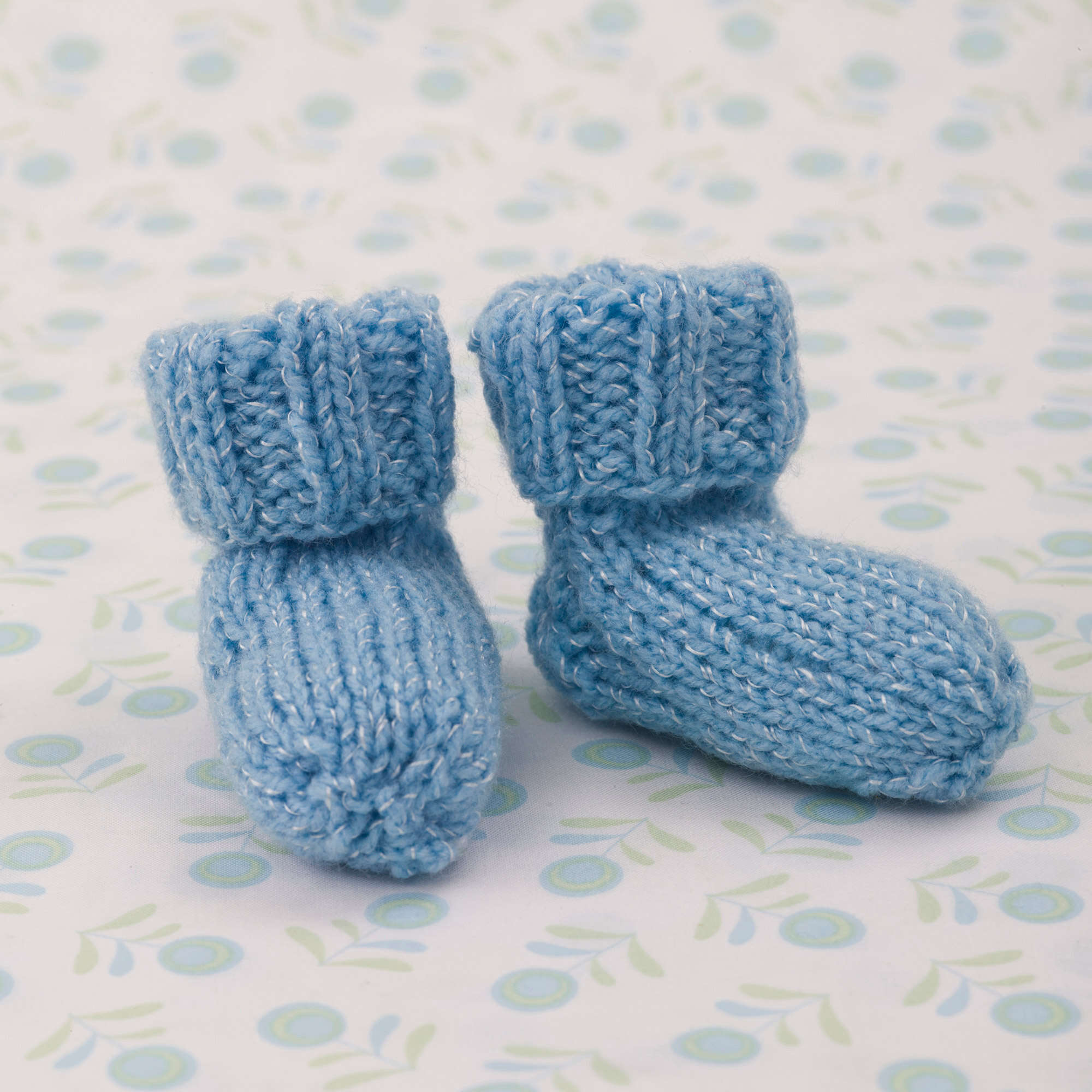 Free Easy Red Heart Snuggle Toes Socks Knitting Pattern | Yarnspirations