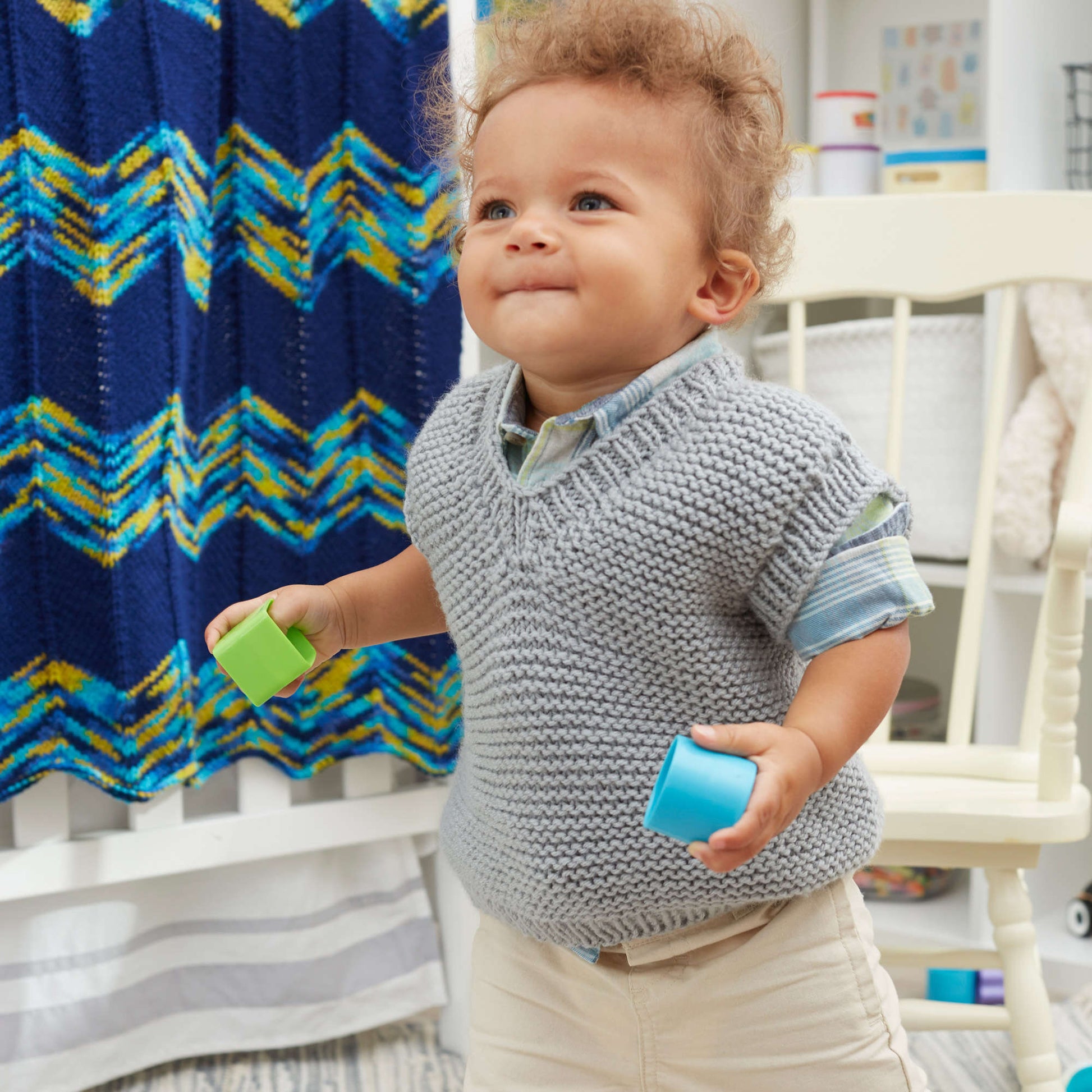 Free Easy Red Heart Baby's Play Vest Knitting Pattern | Yarnspirations