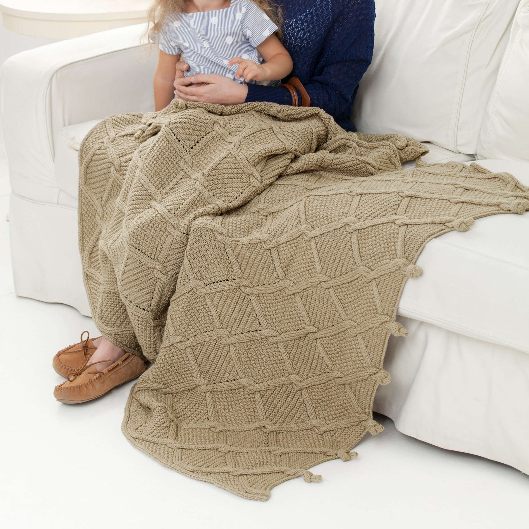 Free Easy Red Heart Twisted Diamonds Throw Knitting Pattern ...