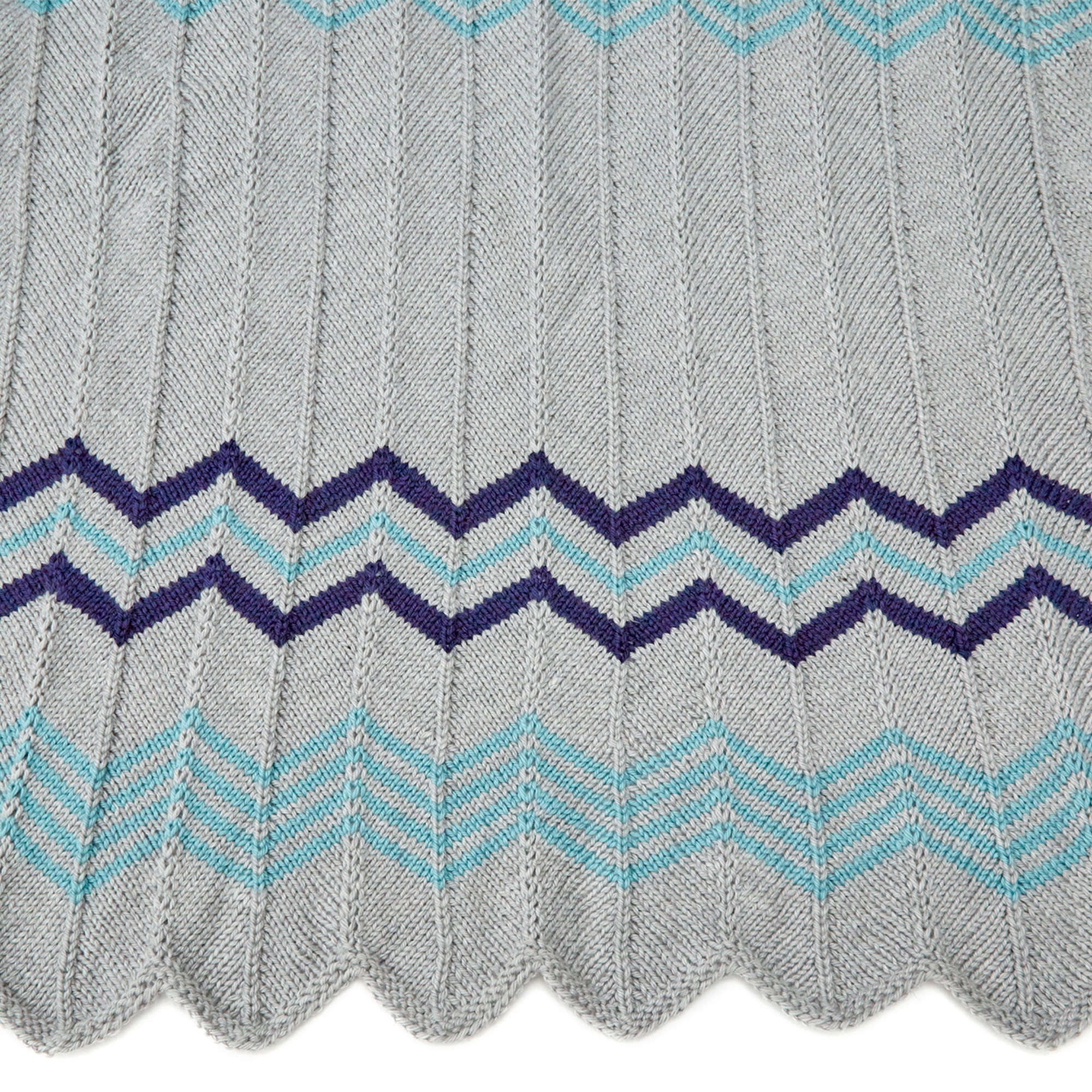 Free Easy Red Heart Relaxing Ripple Throw Knitting Pattern | Yarnspirations