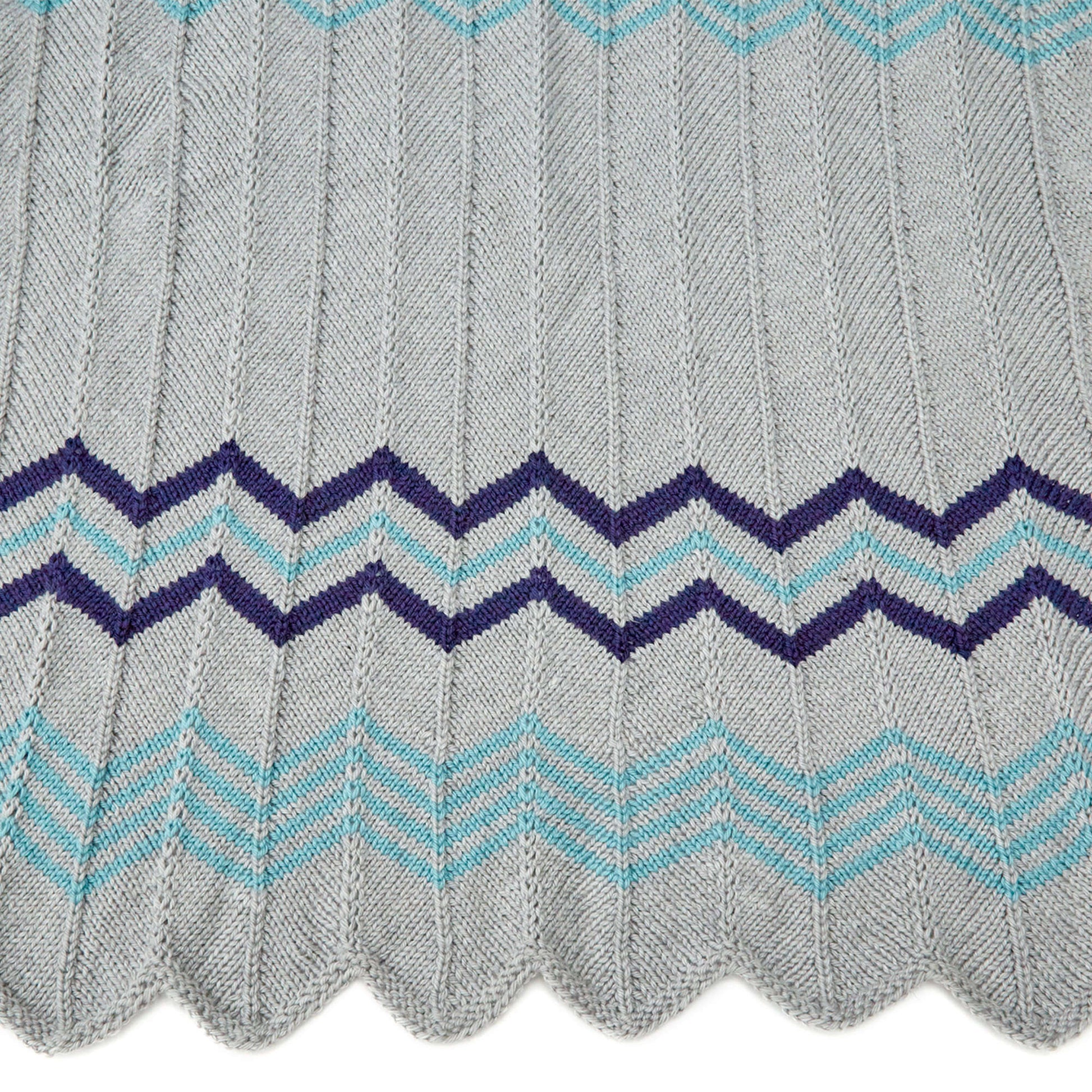 Free Easy Red Heart Relaxing Ripple Throw Knitting Pattern | Yarnspirations