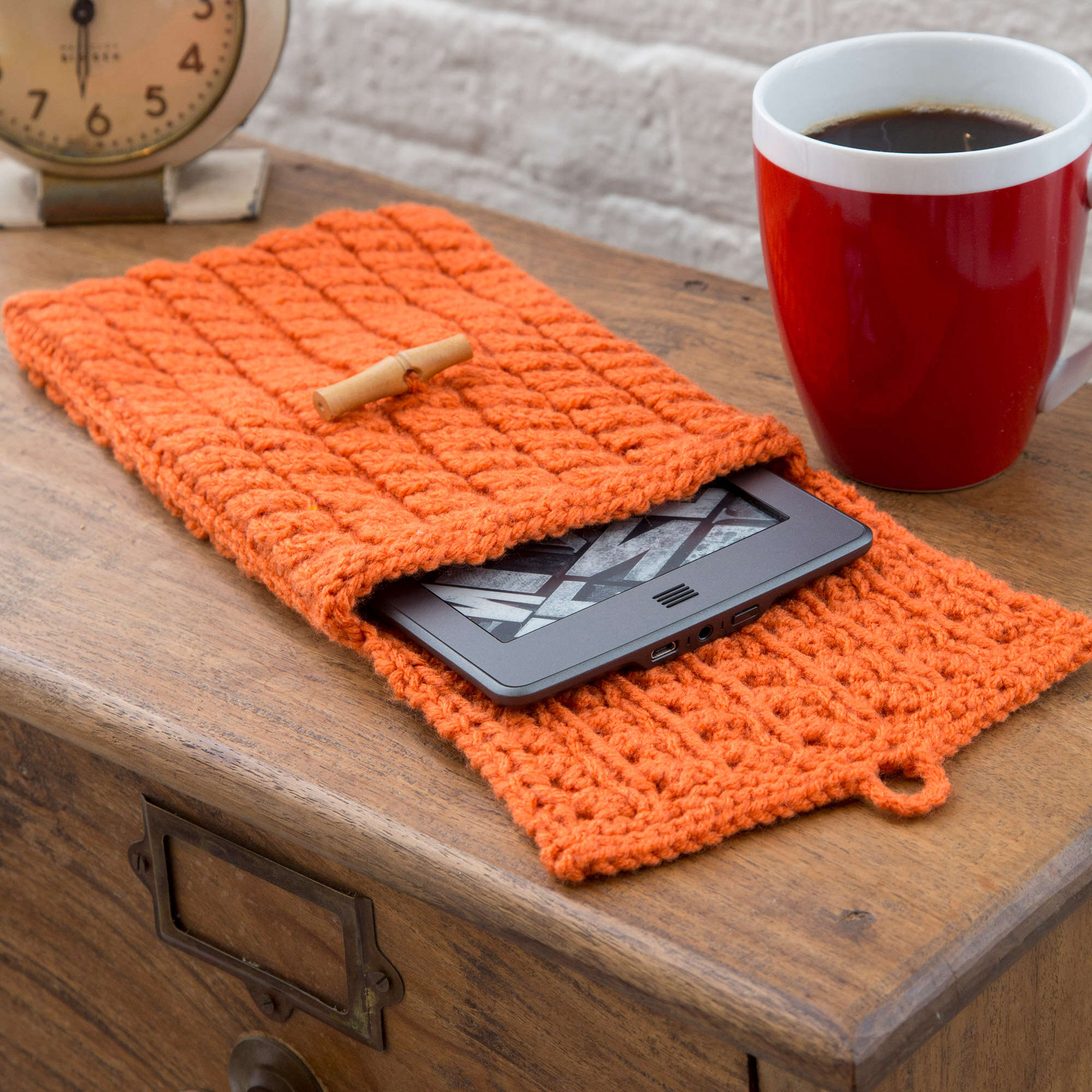 Free Easy Red Heart Cabled e-Reader Cozy Knitting Pattern | Yarnspirations