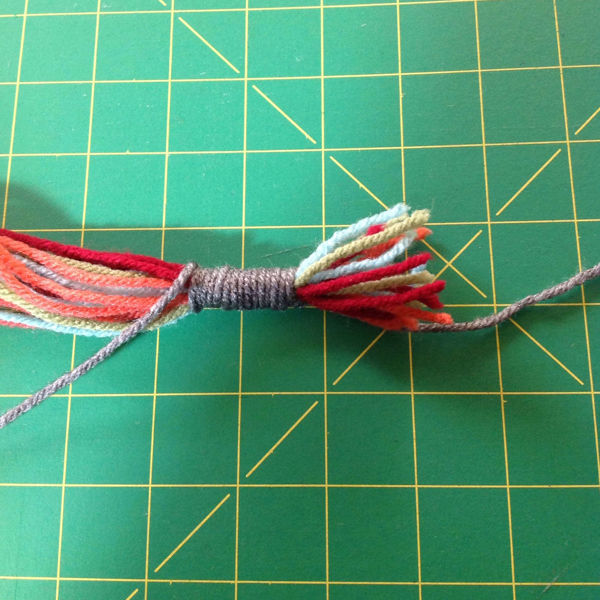 Free Beginner Red Heart Snake Shawl Pin Craft Pattern | Yarnspirations