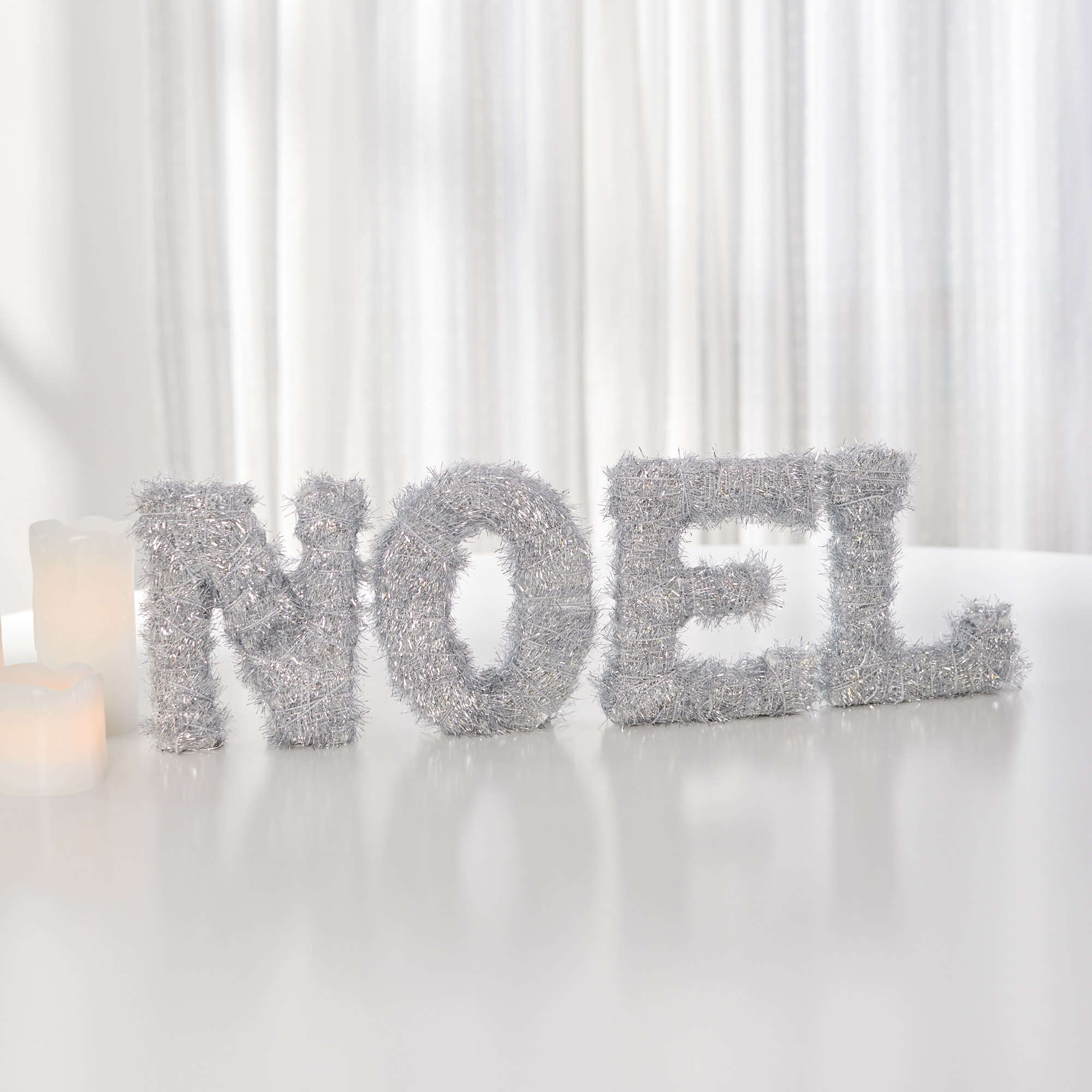 Free Beginner Red Heart Noel All Wrapped Up Craft Pattern | Yarnspirations