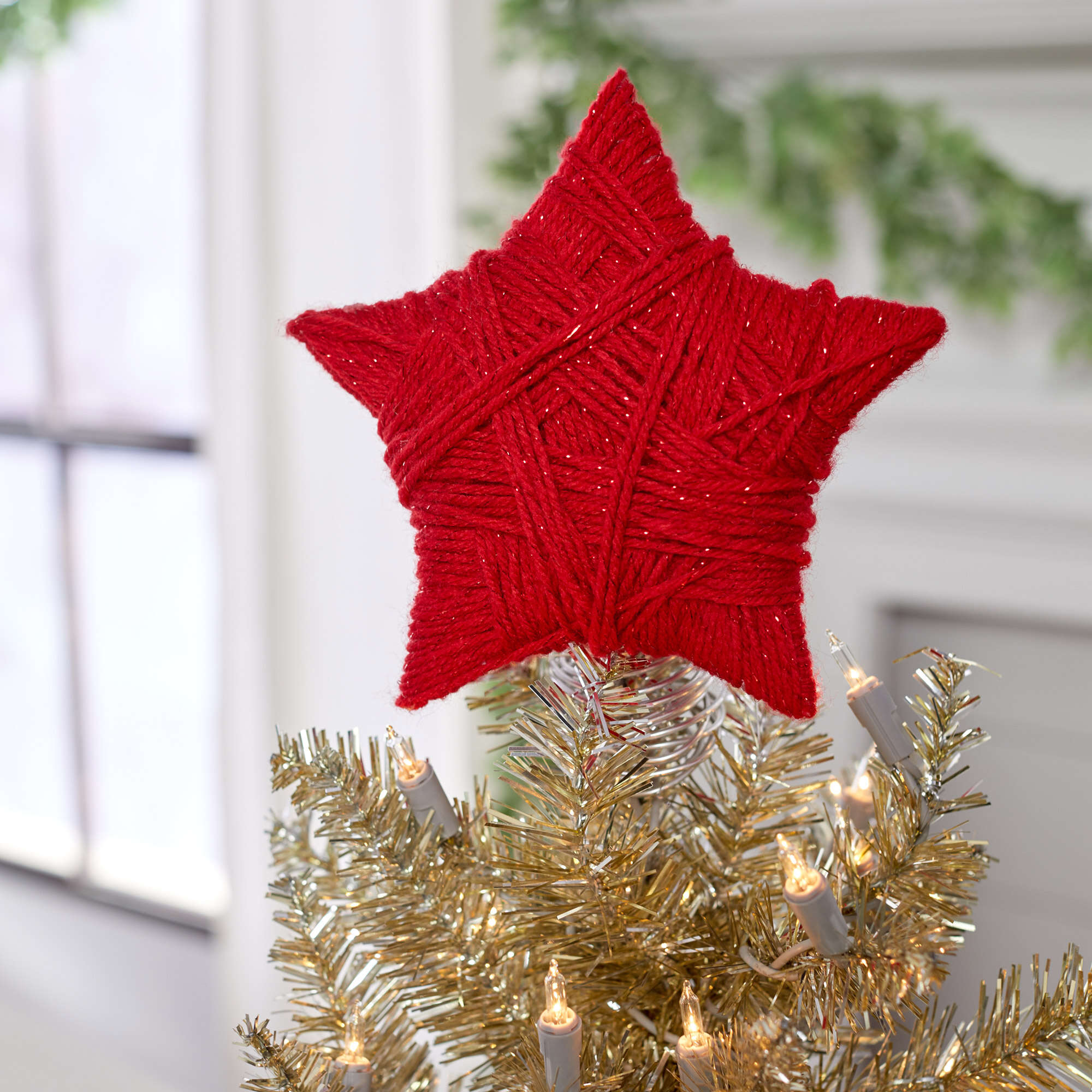 Free Beginner Red Heart Crafty Star Tree Topper Craft Pattern ...