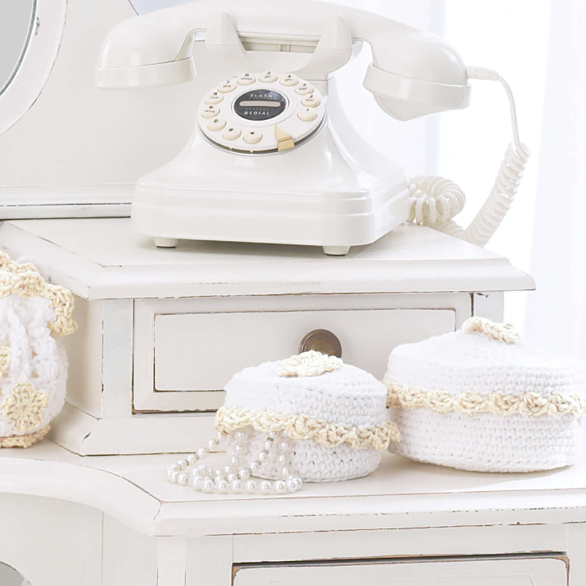 Free Easy Lily Sugar'n Cream Jewelry Boxes Crochet Pattern | Yarnspirations